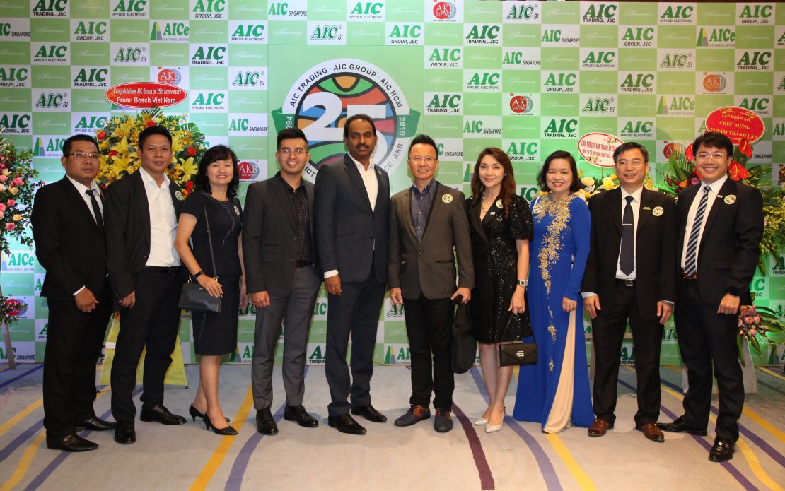 SIÊU PHẨM NHÀ Ô TÔ TRÁNH NHAU, SIÊU ĐỈNH LÔ GÓC, CHỈ NHỈNH 3 TỶ